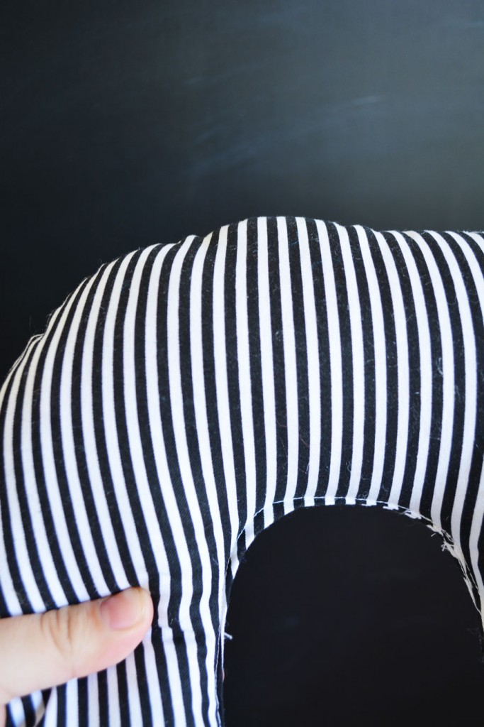 DIY Alpha Pillows » Little Inspiration