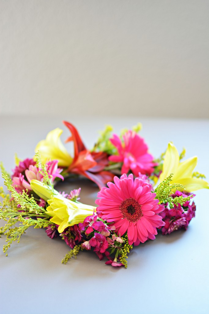 DIY Fresh Flower Crown » Little Inspiration