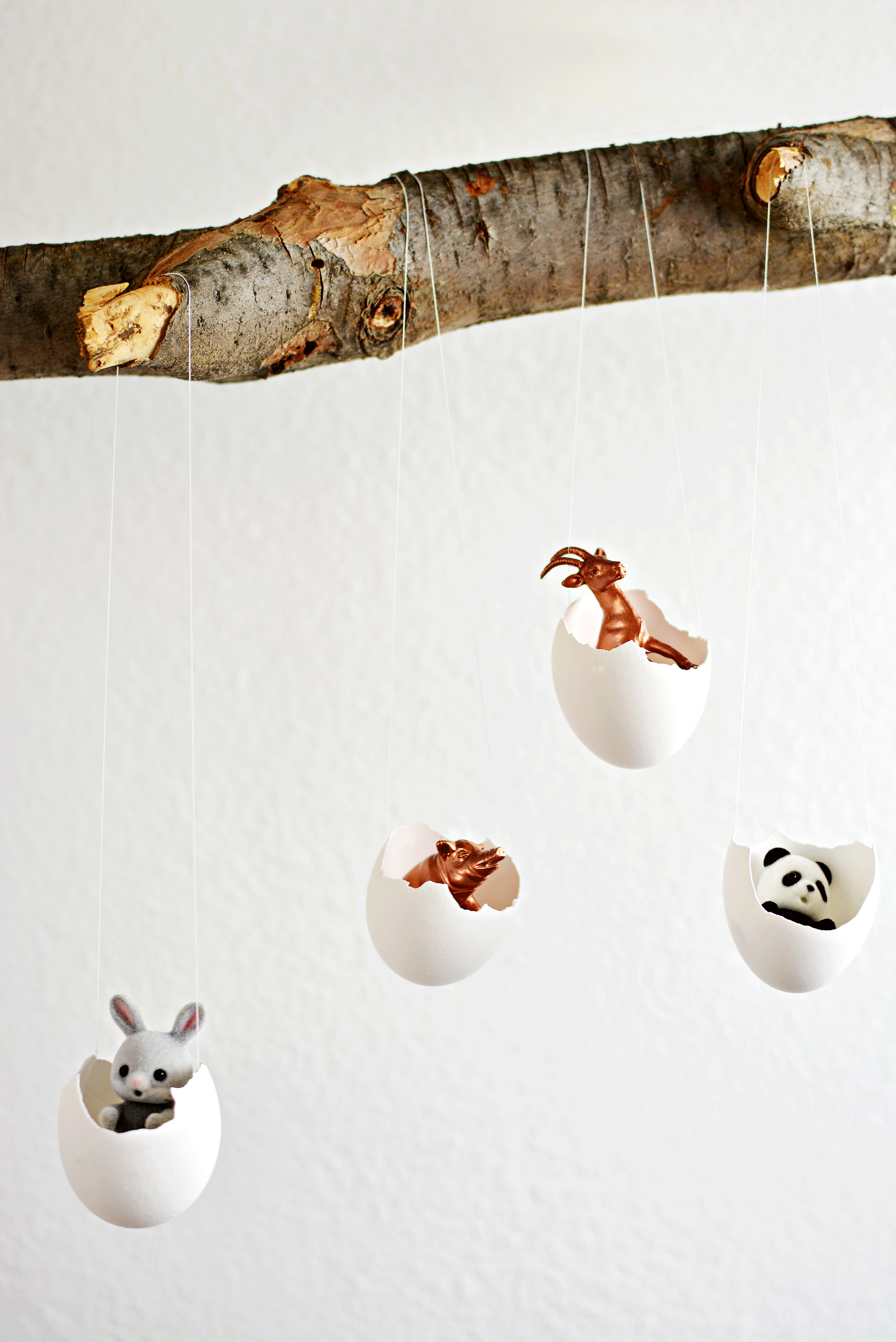 DIY Easter Eggshell Mobile » Little Inspiration