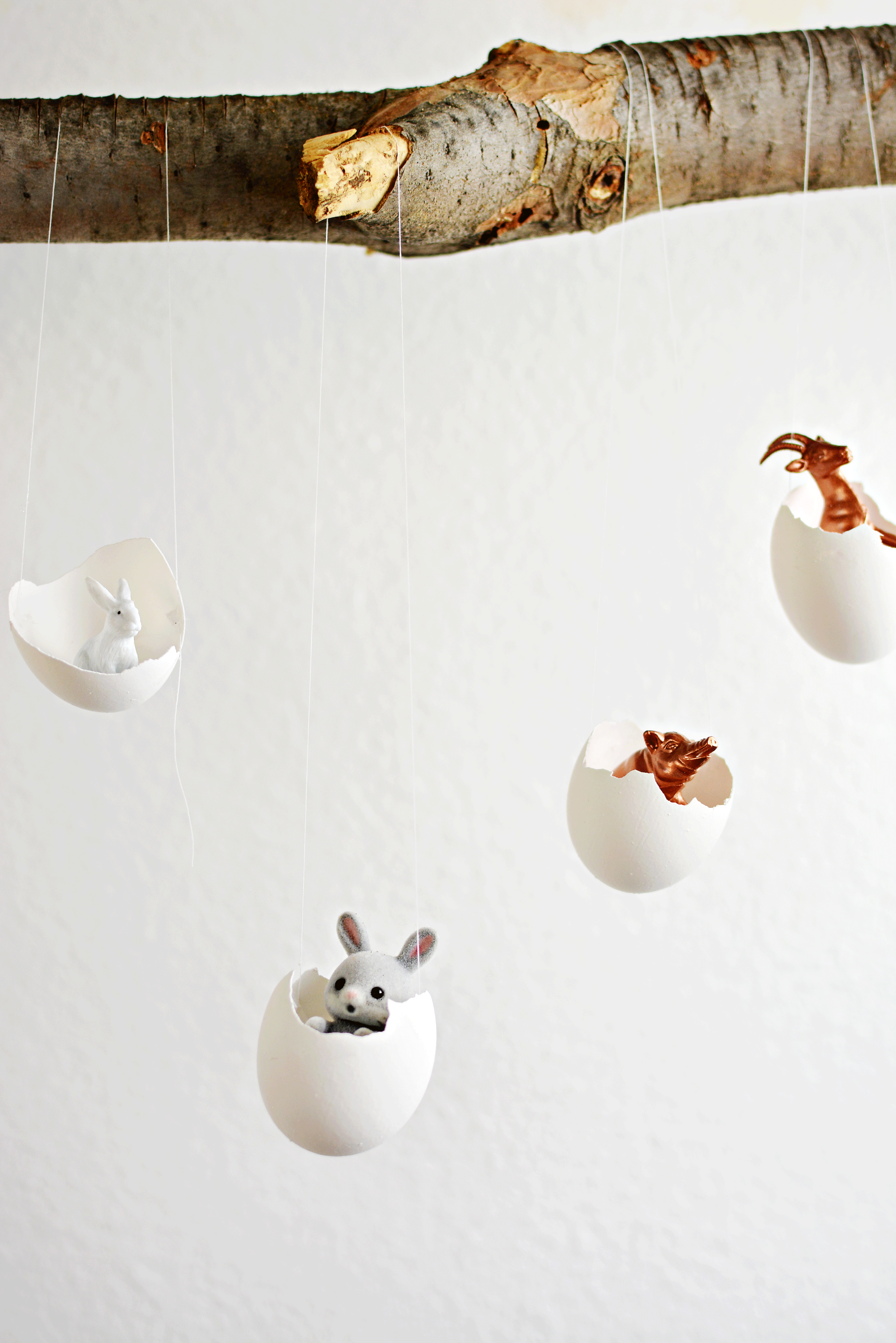 DIY Easter Eggshell Mobile » Little Inspiration