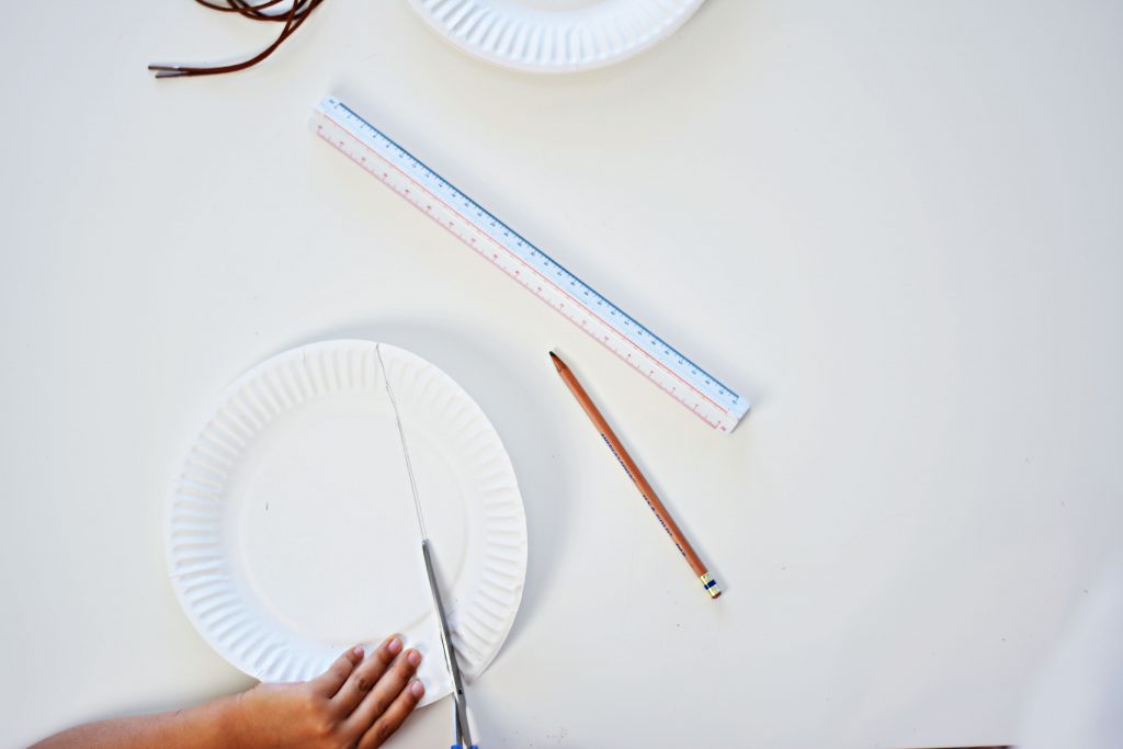 Kid Craft: Paper Plate Purse » Little Inspiration